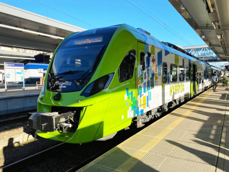 The first Polish hybrid train Impuls 2 - Railway Supply