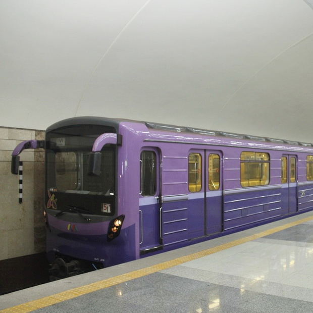 Seven-car trains on the Purple Line of the Baku Metro - RWS