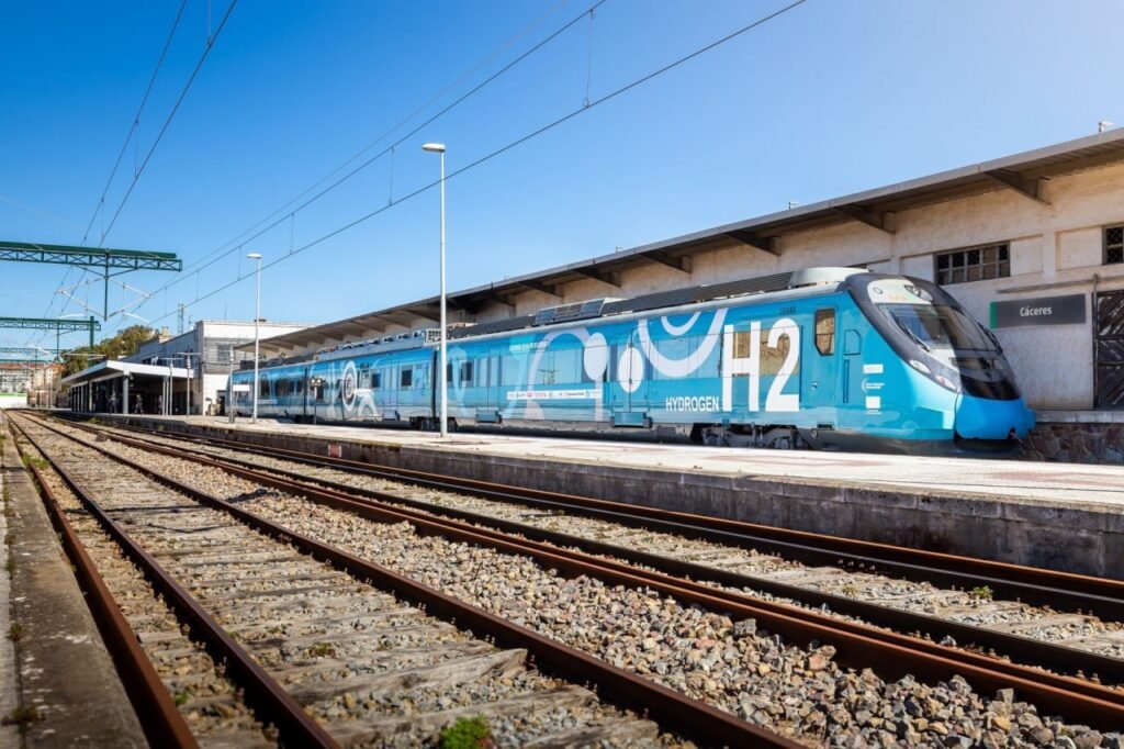 The CAF hydrogen train traveled 804 km without refueling - Railway Supply