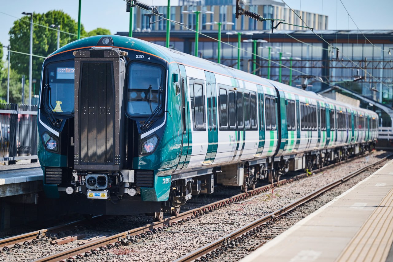 Aventra trains enter service on London–Northampton line - Railway Supply
